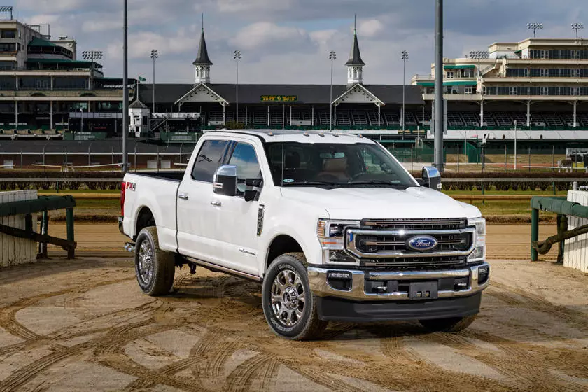 Ford sa stal oficiálnym sponzorom Kentucky Derby 16632_5