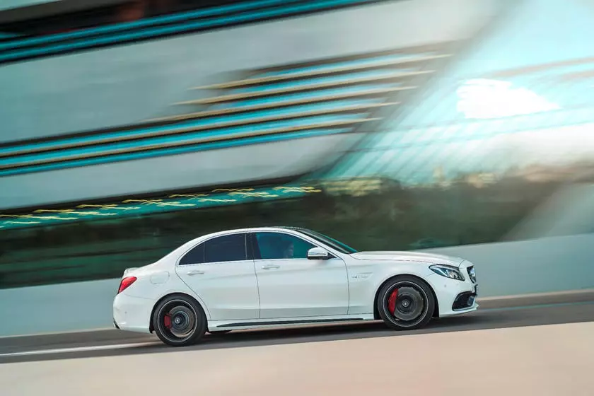 O le Next-Gen Mercedes-AMG C63 o le a faʻailogaina le iʻuga o se vaitau 16652_5