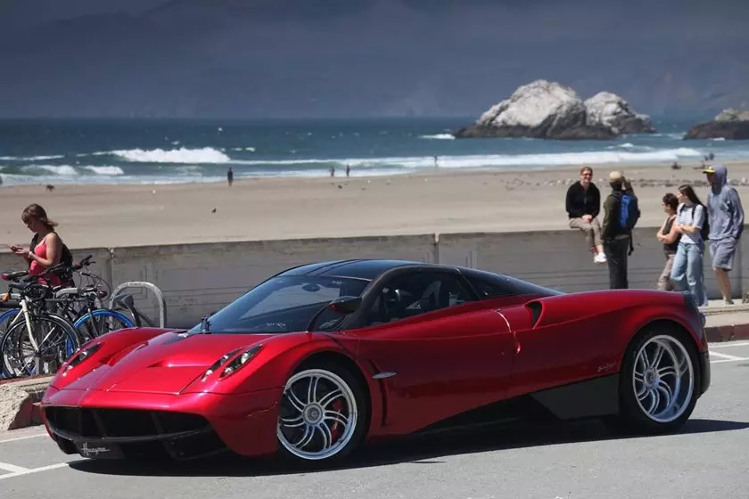 ئەڭ ئاخىرقى Pagani Huayra Coupe «Il Ultimo» دەپ ئاتىلىدۇ. 16750_6