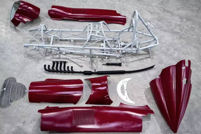 Aquest kit converteix la teva antiga Miata en una llegenda de la F1 16904_6