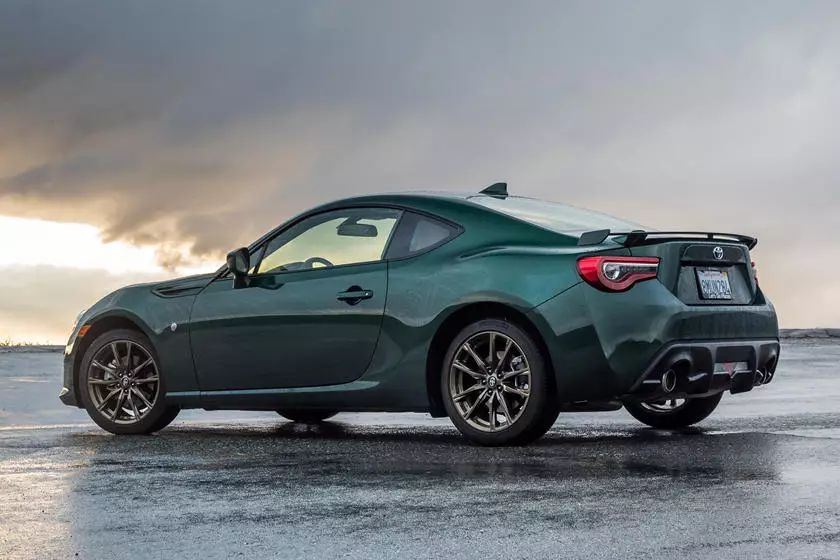 2019-2020 Toyota 86 Pohľad zozadu