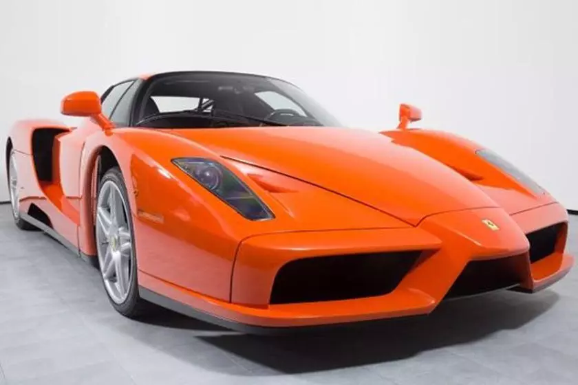 Ngiyo Orange Ferrari Enzo Yonyine Kwisi Kandi Ni Badass