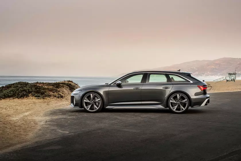 Audi N'ikpeazụ tinye ọnụ ahịa na New RS6 Avant 17009_4