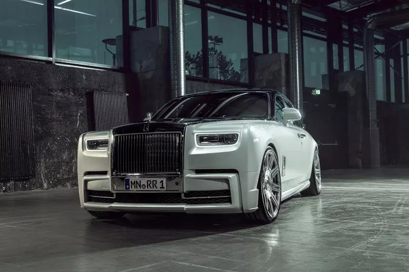 Acești tipi au îmbunătățit cumva un Rolls-Royce Phantom 17016_7