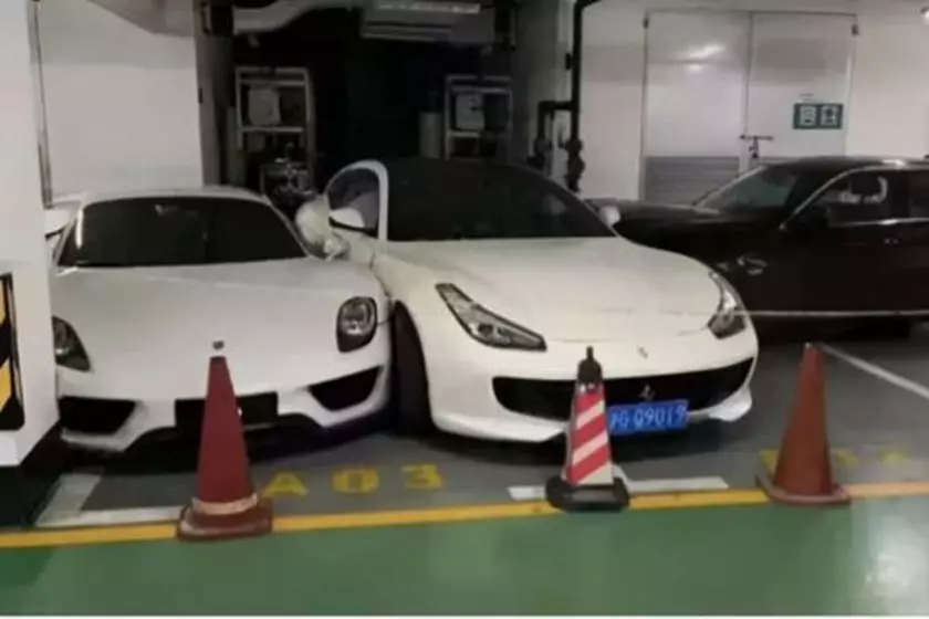 Angry Wife verpletter BMW in Ferrari GTC4Lusso en Porsche 918 Spyder 17053_7