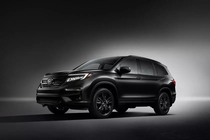 2020 Honda Pilot သည် ပြင်းထန်သော Black Edition ဖြင့်ရောက်ရှိလာသည်။ 17126_1