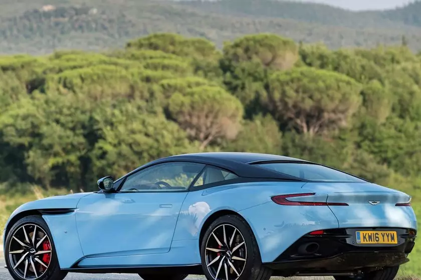 Aston Martin tekenet enoarme hannelsoerienkomst mei Sina 17179_5