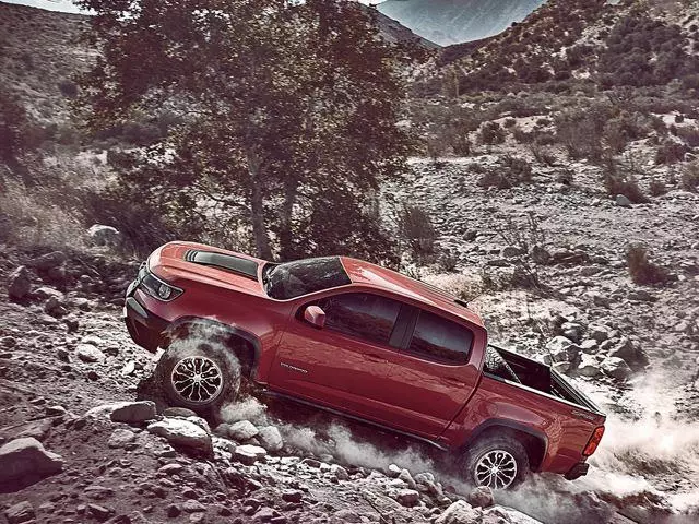 Ania ang Pamatuod Ang Chevrolet Colorado ZR2 Usa Usa ka Talagsaon nga Offroad Truck 1721_2