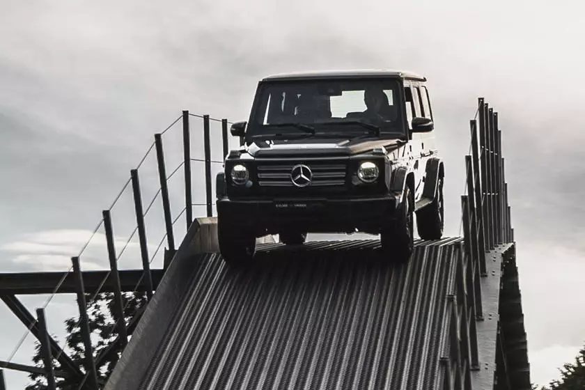 “Mersedes G-Class” -yň iň erbet duşmany bilen duşuşmagyna tomaşa ediň 17314_11