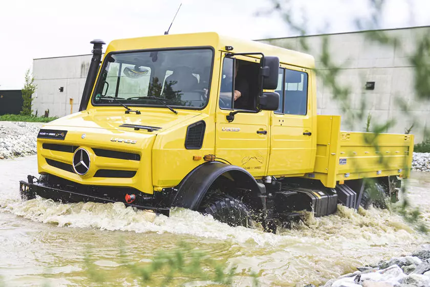 “Mersedes G-Class” -yň iň erbet duşmany bilen duşuşmagyna tomaşa ediň 17314_4