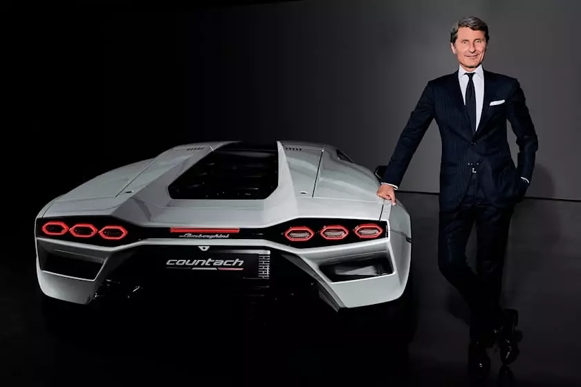 Рекорди барзагов: 2021 беҳтарин соли Lamborghini буд 17315_1