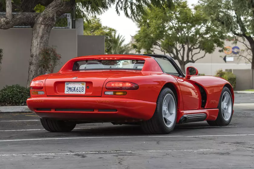 Dodge Viper ໄດ້ກາຍເປັນຕົວສະສົມທີ່ເຫມາະສົມ 17343_5