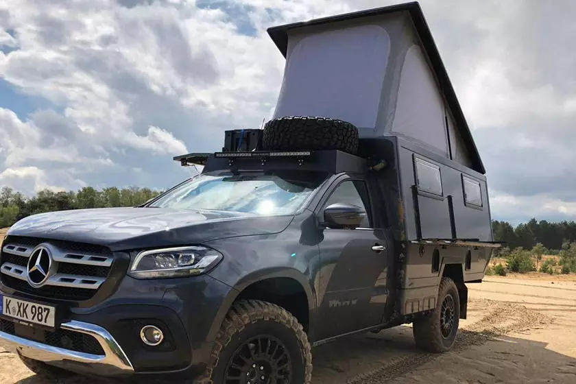 Mercedes X-Class s-a transformat într-un camper de 200.000 USD 17355_4