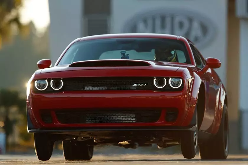 Bu Dodge Challenger SRT Demonu Üzünü necə parçaladı? 17442_2