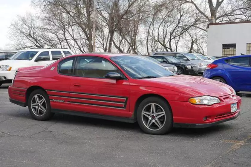 Haftalik xazina: 2004 yil Chevrolet Monte Carlo SS 17513_1