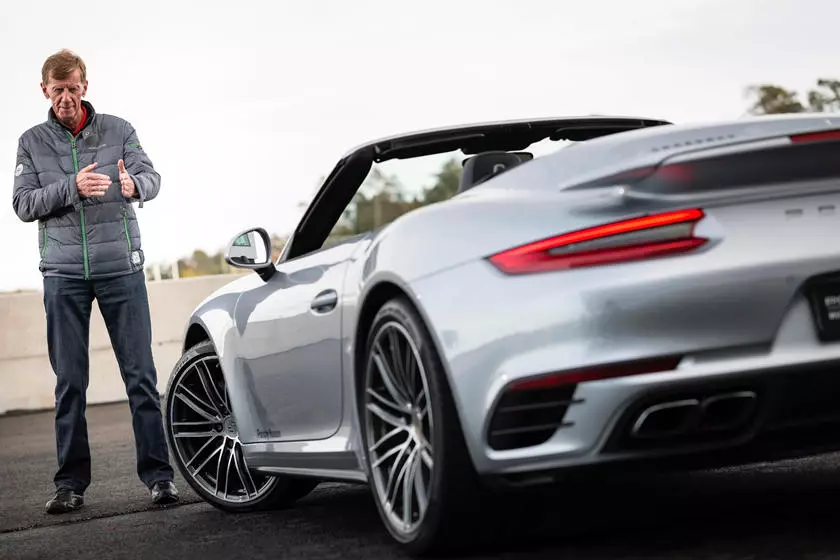 Уолтер Рорл Porsche 911 Turbo туралы тарих сабағын береді 17554_12