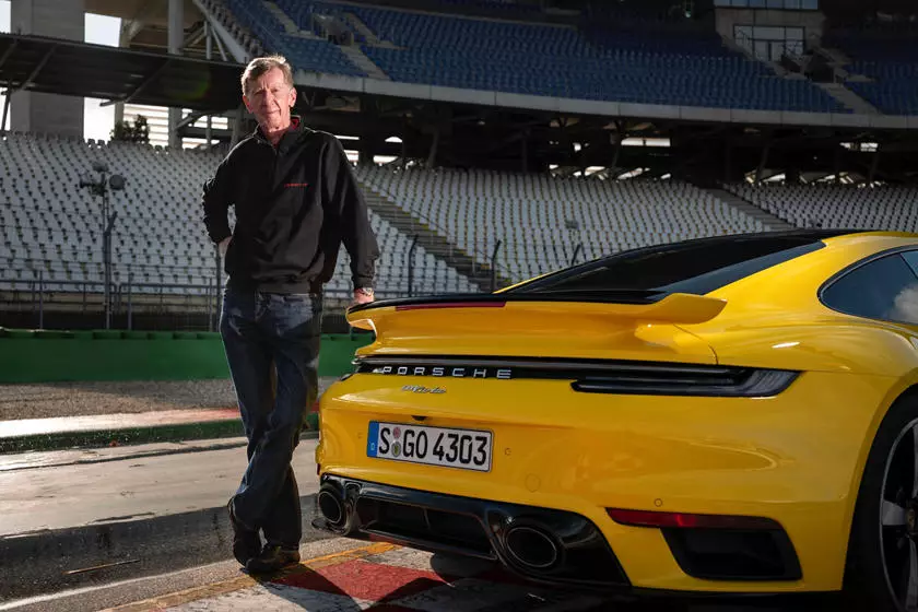 Ο Walter Rohrl δίνει μάθημα ιστορίας στην Porsche 911 Turbo 17554_14