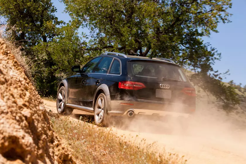 Audi A4 allroad 2016-2019 р.р. Задній вид водіння