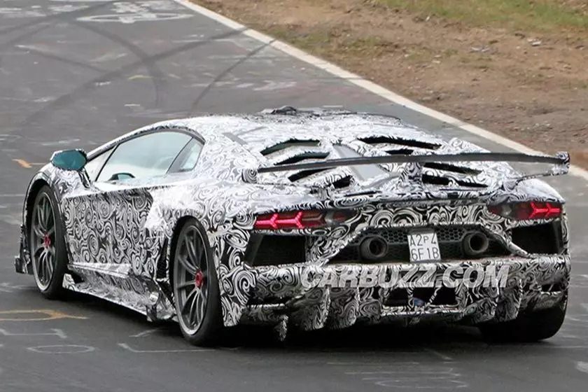 El Lamborghini Aventador SV Jota suena bastante increíble 17687_6