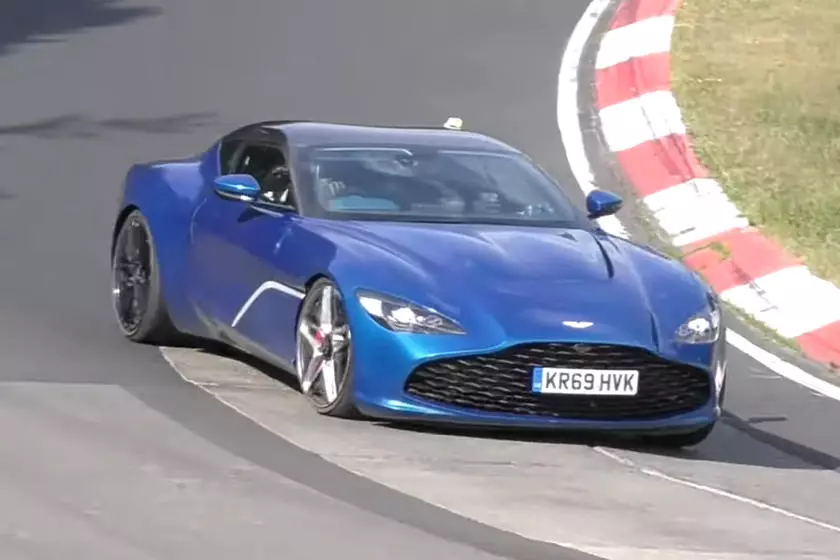 Pambihirang Pagtingin Sa Aston Martin DBS GT Zagato On The Move 17850_1