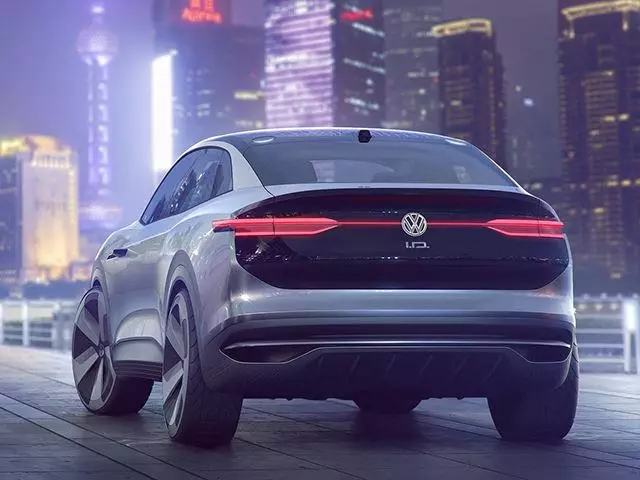 Audi Kuiranta Malkara Elektra Aŭto Kiu Povus Bati Modelon 3 Al Koncesio 1785_4