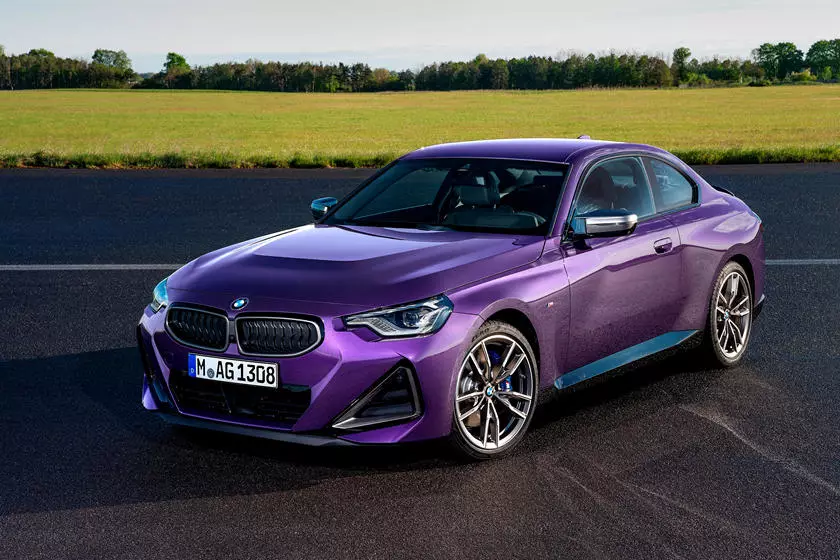 2022 BMW 2 сериялы купе жаңа сыртқы түрімен және дәстүрлі RWD динамикасымен келеді 17864_25