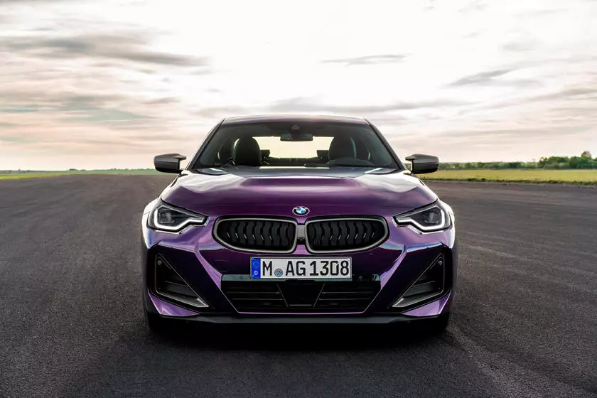 2022 BMW radu 2 Coupé prichádza s novým vzhľadom a tradičnou dynamikou RWD 17864_5