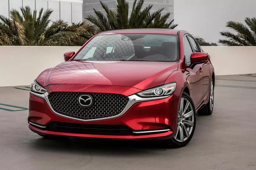 2018-2020 Mazda 6 Sedan Алдыңғы бұрыштық көрінісі