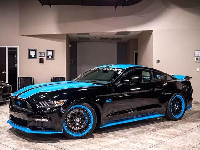 Richard Petty Edition Ford Mustang GT ນີ້ມີມູນຄ່າ 70,000 ໂດລາບໍ? 1793_1