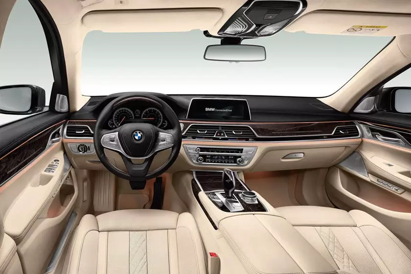 तुम्ही 2020 BMW 7 मालिका आहात का? 18039_11