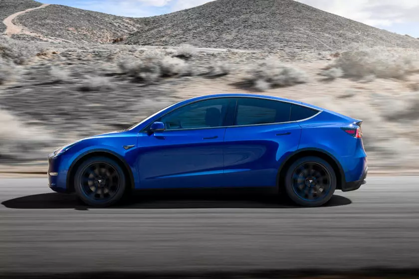 Tesla Model Y ປີ 2020 ມຸມມອງດ້ານຂ້າງ