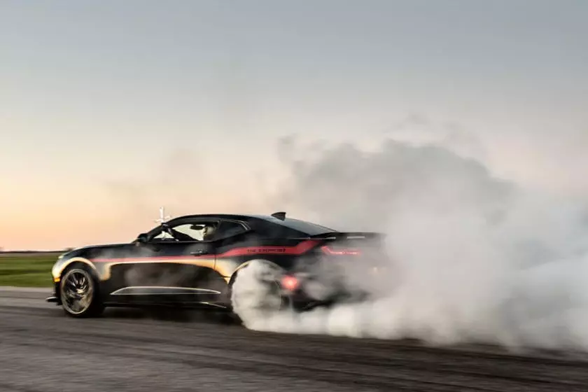 Sledujte, ako Hennessey 1 000 HP Camaro Exorcist rozpúta sväté peklo 18293_4