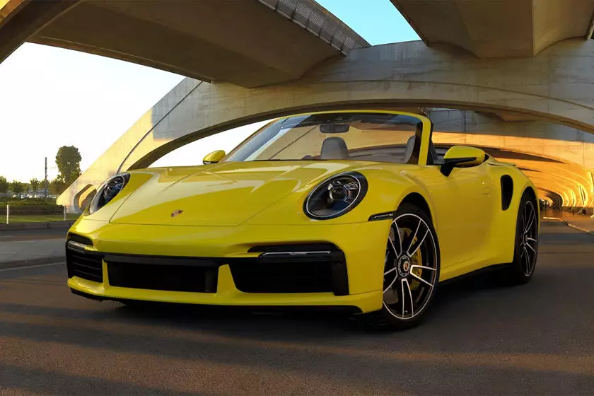 2021-يىلى پورسچى 911 Turbo Cabriolet تۇنجى كۆرۈنۈش ئوبزورى: ئۈستەلسىز دەرىجىدىن تاشقىرى ئوۋچى 18412_17