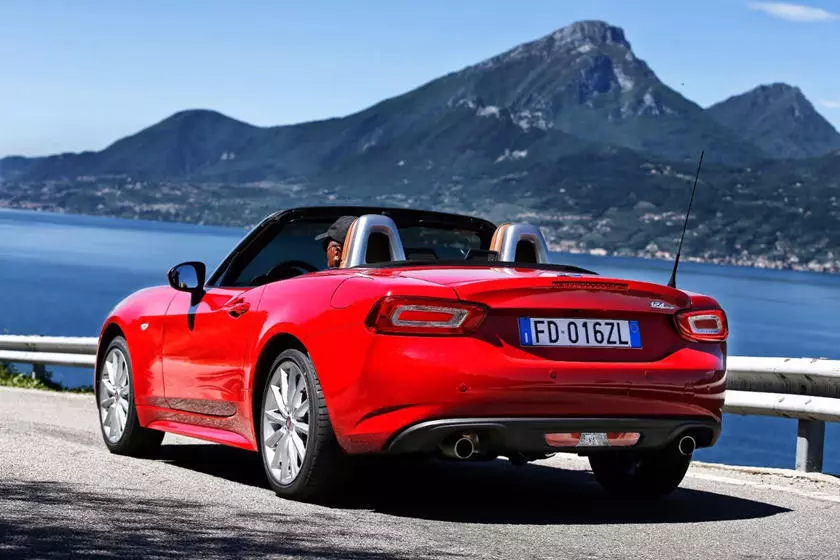 Дали Fiat 124 Spider ќе биде убиен? 18443_2