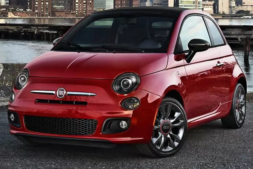 I-Fiat 500 ihlaziywe ngePhakeji yeNkangeleko enomtsalane