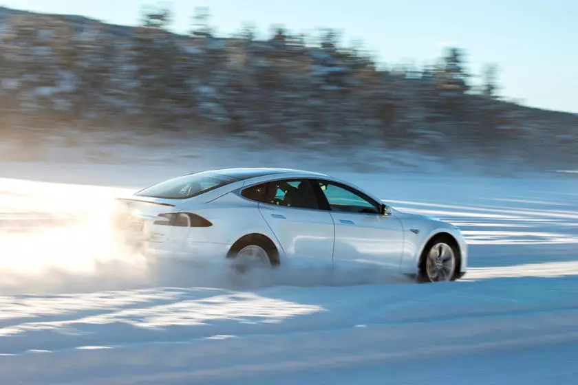 2017-2020 Tesla Model S P100D Vista Traseira Condução