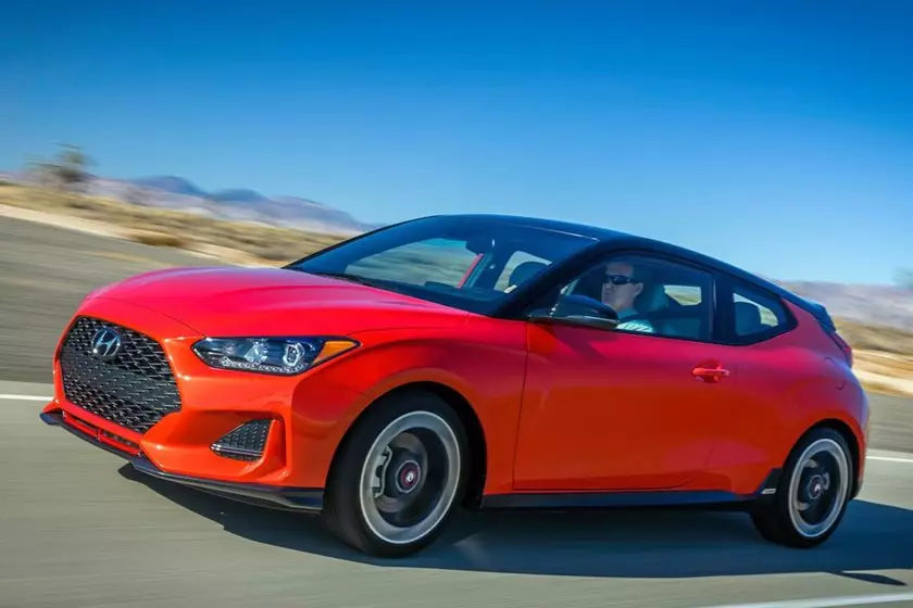 2019 Hyundai Veloster First Look Review: Trije doarren en alle wille 18549_1