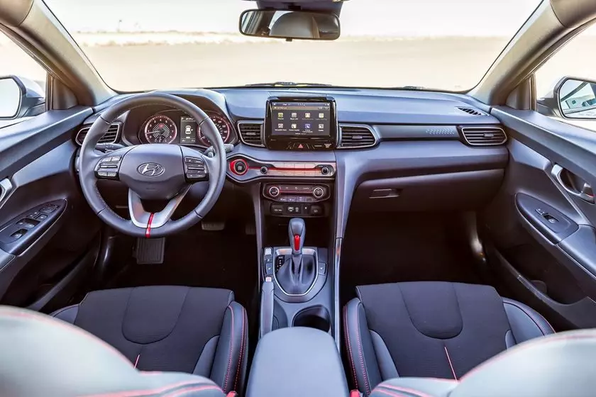 2019 Hyundai Veloster Беренче карау: Өч ишек һәм бөтен күңелле 18549_5