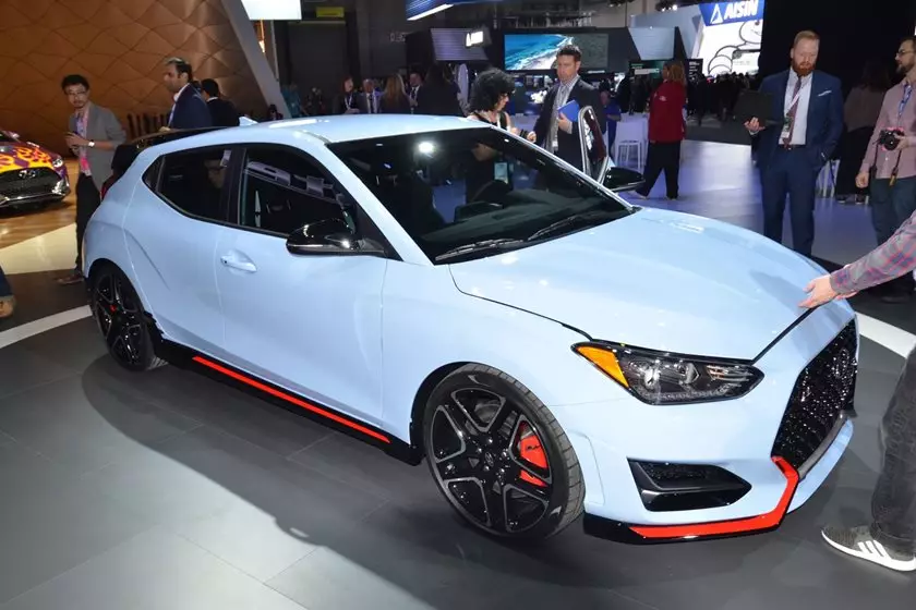 2019 Hyundai Velosterning birinchi ko'rinishi: uchta eshik va barcha qiziqarli 18549_8