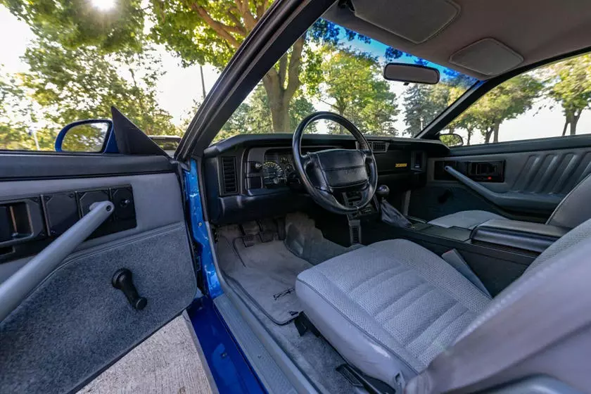 Pirkite šį 1991 m. „Chevy Camaro Z/28 1LE“, kol jie vis dar pigūs 18570_5