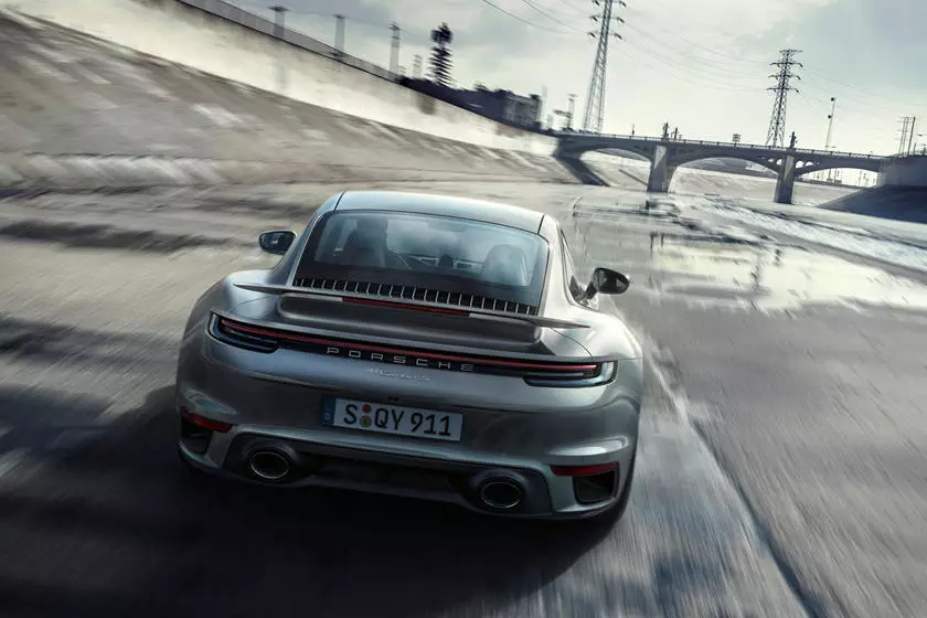 2021 Porsche 911 Turbo S Coupe የመጀመሪያ እይታ ግምገማ፡ ከዚህ በፊት ታይቶ የማያውቅ ሃይል 18618_11