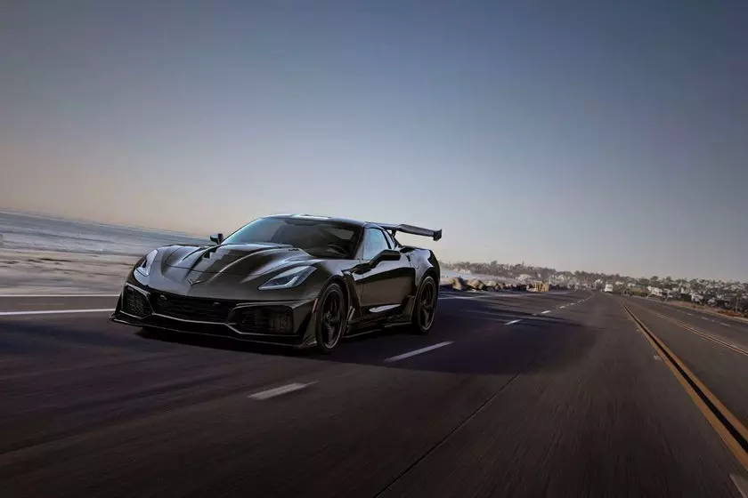 Ang Indy 500 Pace Car ngayong Taon ay Magiging 2019 Chevrolet Corvette ZR1 18619_13