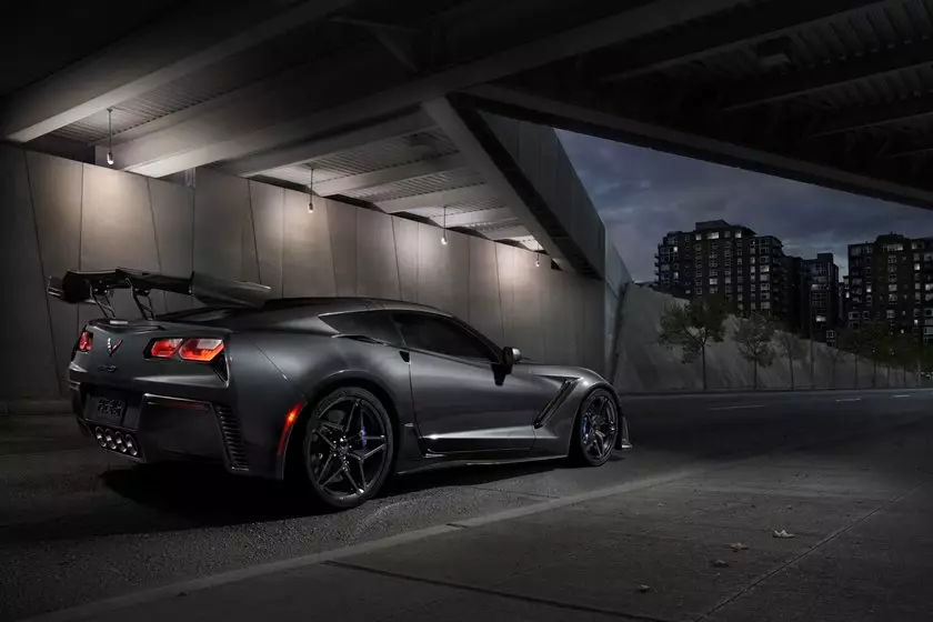 ယခုနှစ် Indy 500 Pace ကားသည် 2019 Chevrolet Corvette ZR1 ဖြစ်လာမည် 18619_6