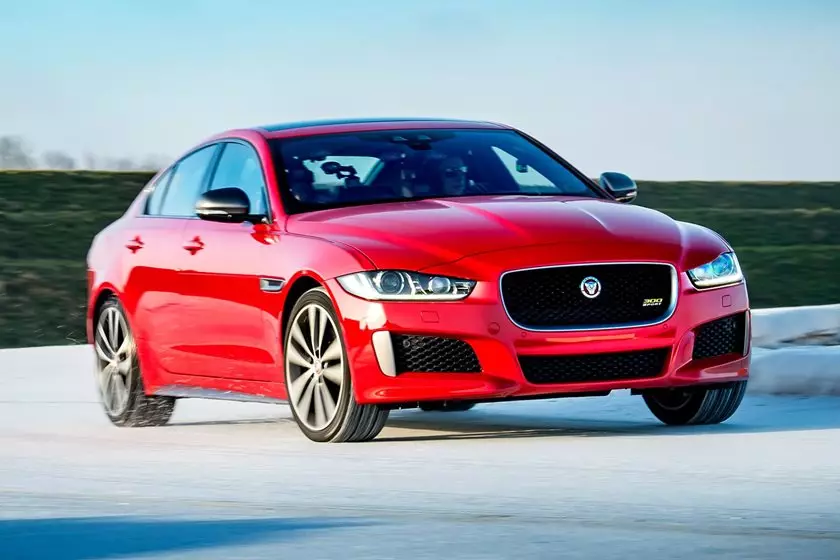 विशेष संस्करण Jaguar XE Sport 300 ले अद्वितीय ल्याप रेकर्ड सेट गर्दछ 18689_1