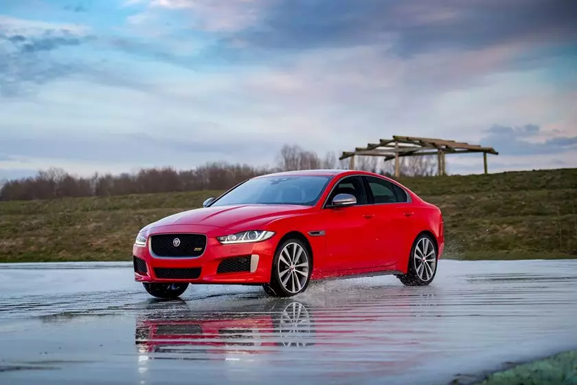 विशेष संस्करण Jaguar XE Sport 300 ले अद्वितीय ल्याप रेकर्ड सेट गर्दछ 18689_4