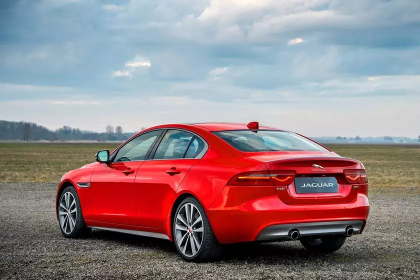 विशेष संस्करण Jaguar XE Sport 300 ले अद्वितीय ल्याप रेकर्ड सेट गर्दछ 18689_8