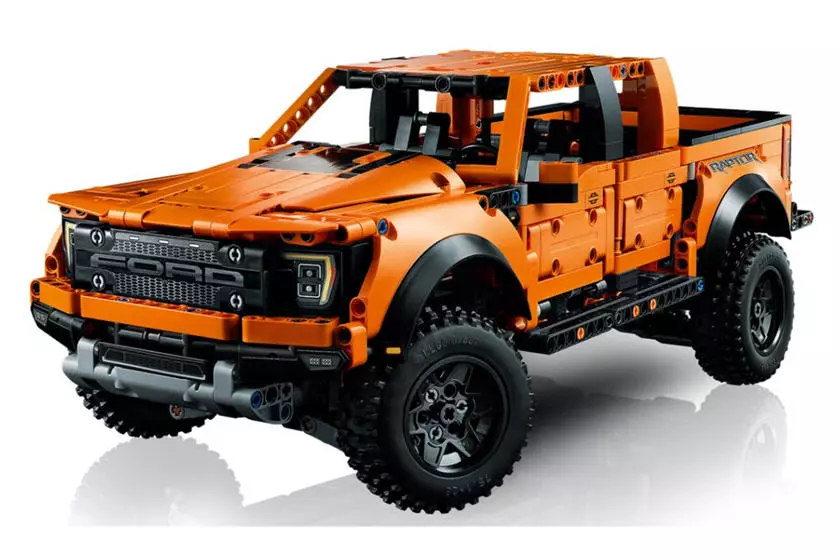 Legos Ford F-150 Raptor Set är mycket detaljerad 18745_11