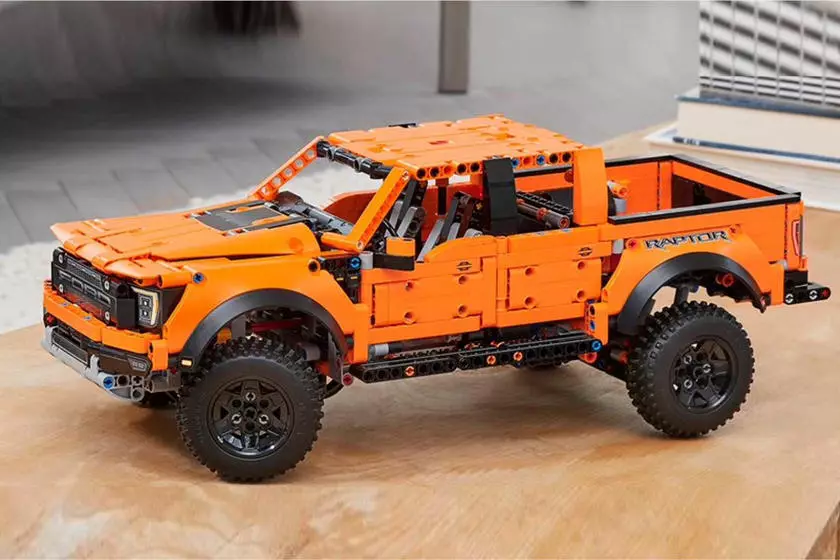 Legos Ford F-150 Raptor Set är mycket detaljerad 18745_9