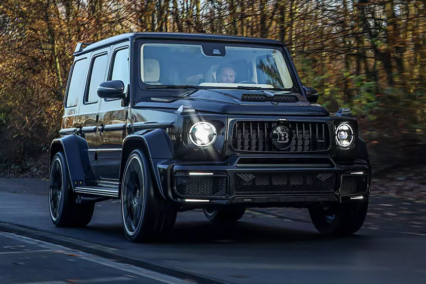 Първият Brabus G V12 900 е доставен 18778_9