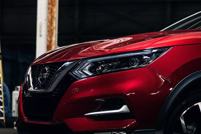 Спартыўныя фары Nissan Rogue 2020 года